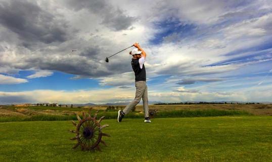 Millennials Moving to Golf Communities